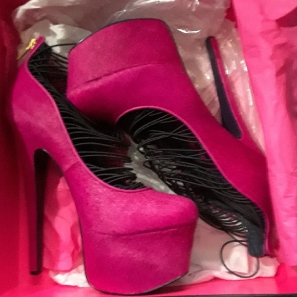London Trash | Shoes | New London Trash Pink Stiletto Heels Size 8 ...
